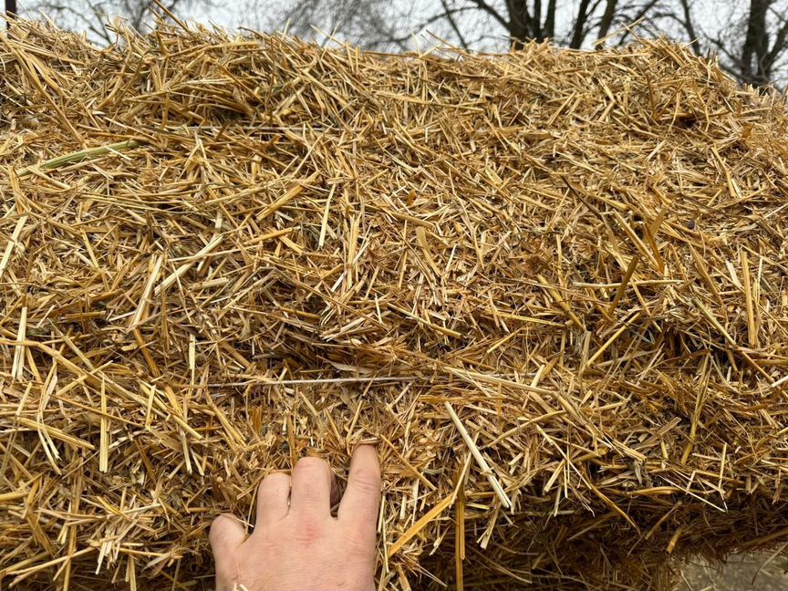 Солома в тюках