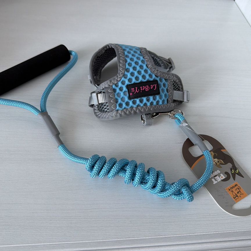 Шлейка для маленькой собаки новая