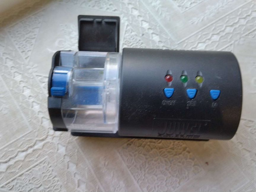 Автоматическая кормушка для рыб Juwel