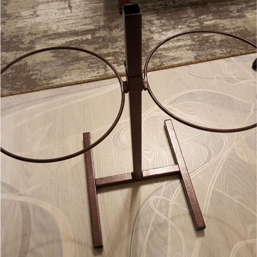 Стойка для кормления собаки