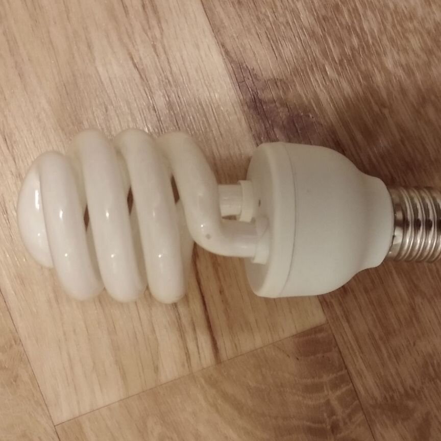 Лампа ультрафиолетовая для птиц