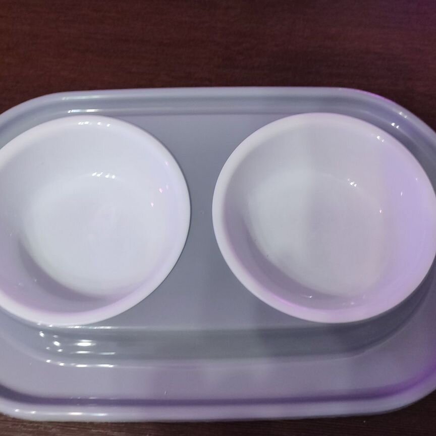 Продаётся миска для животных,двойная