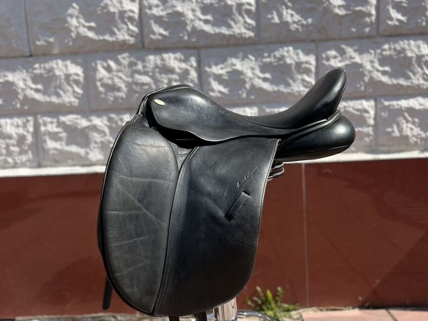 Выездковое седло Санта круз аргентина 17.5/33