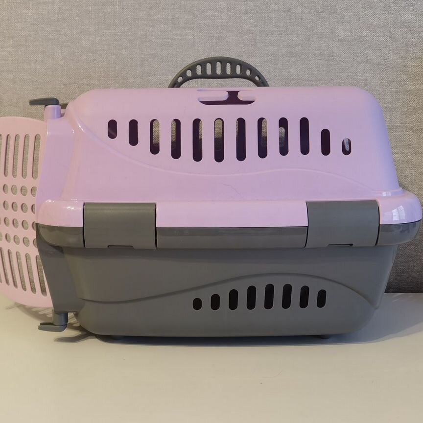 Переноска для животных пластиковая