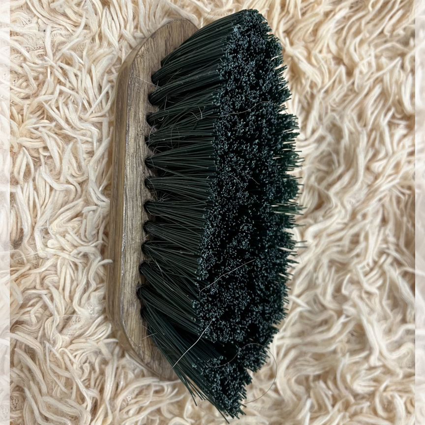 Щетки для лошади