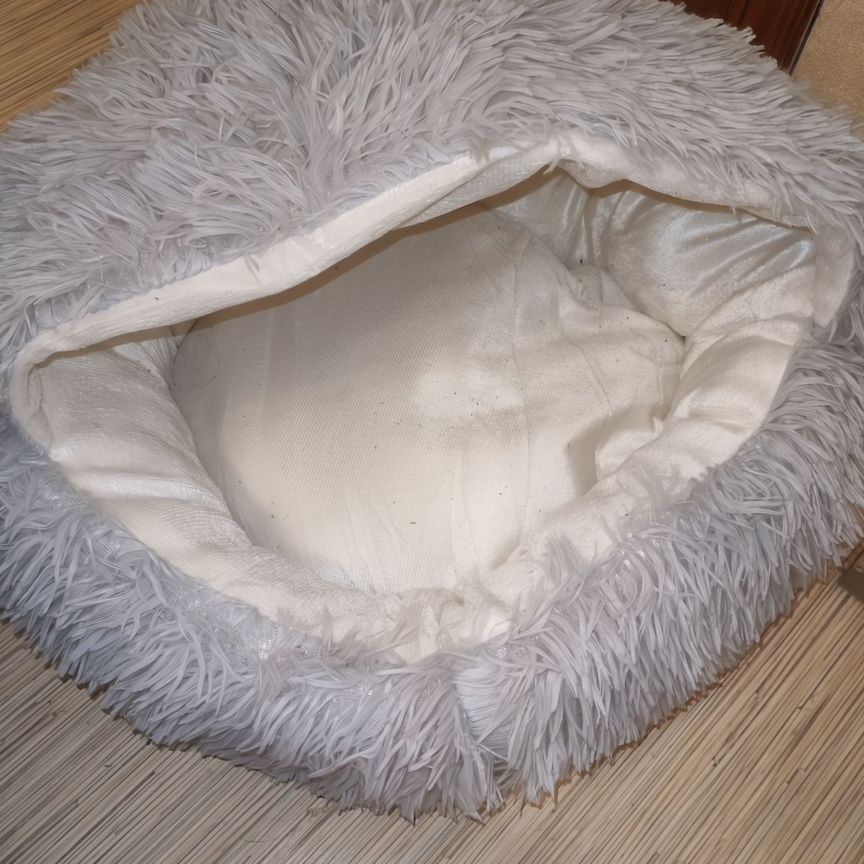 Лежанка для кота новая