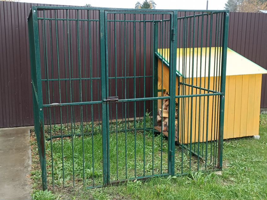 Собачий вольер