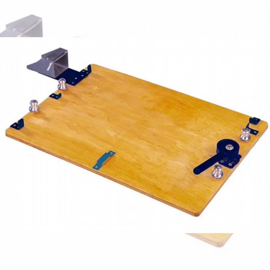 Приспособление натягивания проволоки на рамку