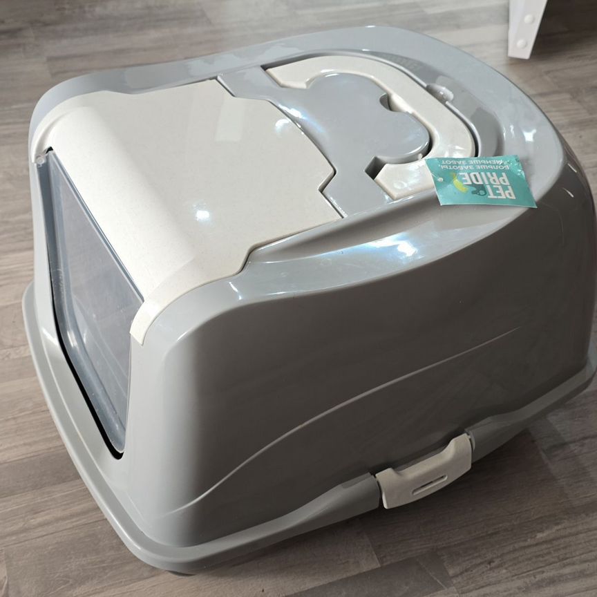 Лоток закрытый для кошек новый