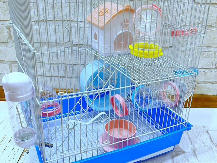 Клетки новые с комплектами аксессуаров для хомяка