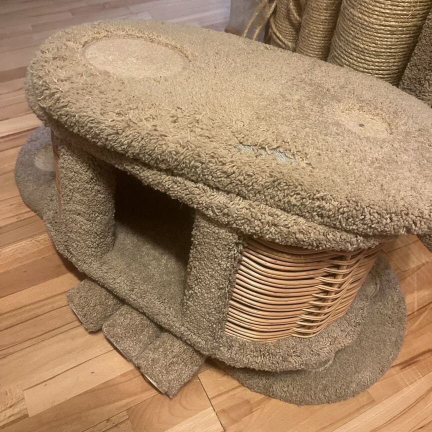 Домик-когтеточка для Максима