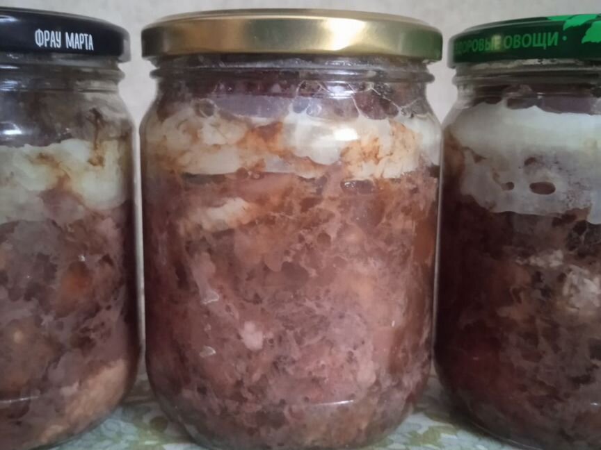 Корм для кошек и собак, тушенка говяжья