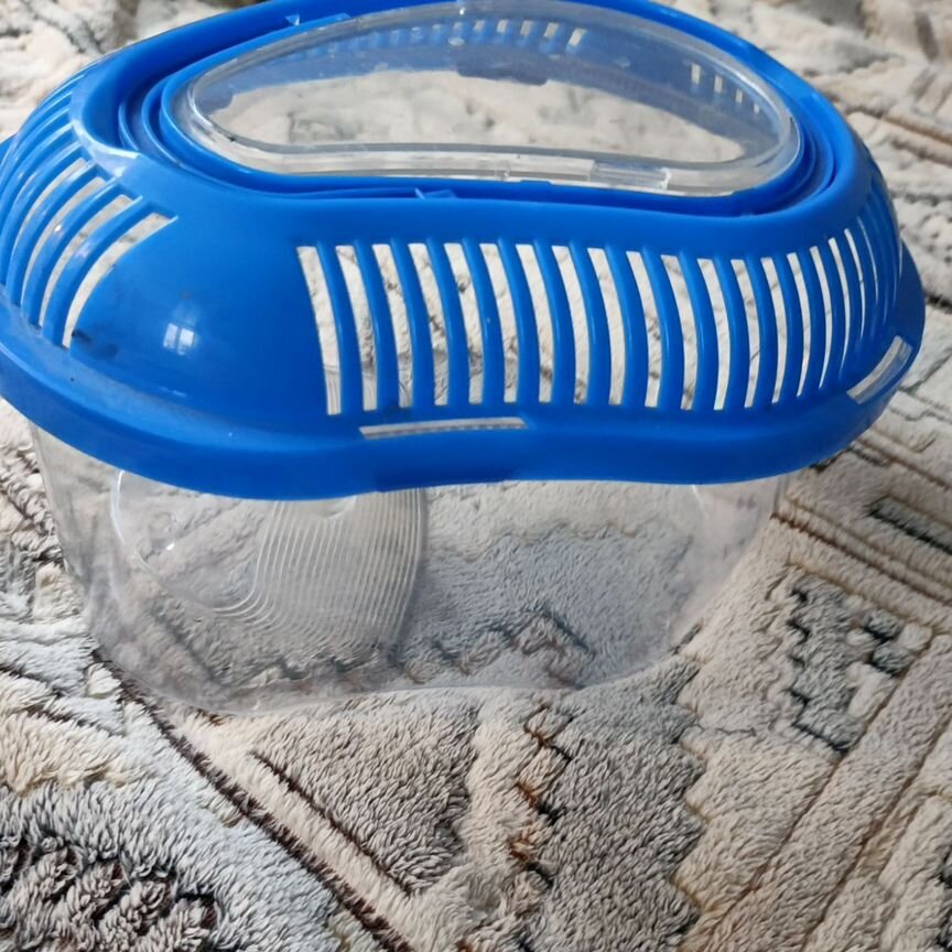 Контейнер для перевозки рептилий