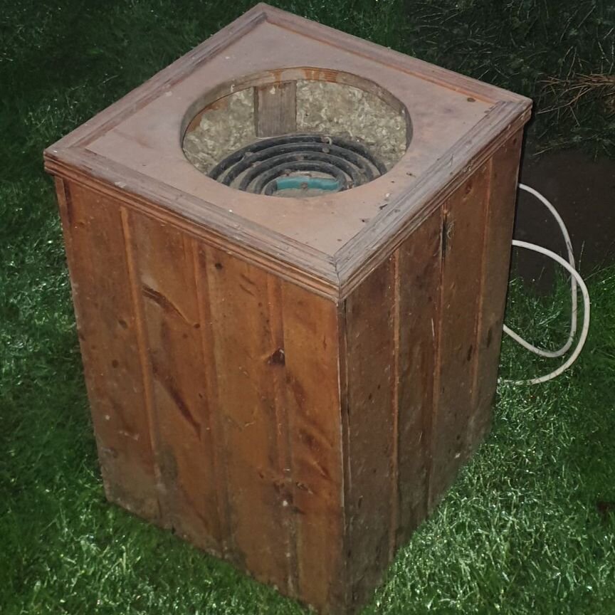 Тумба для подогрева воды