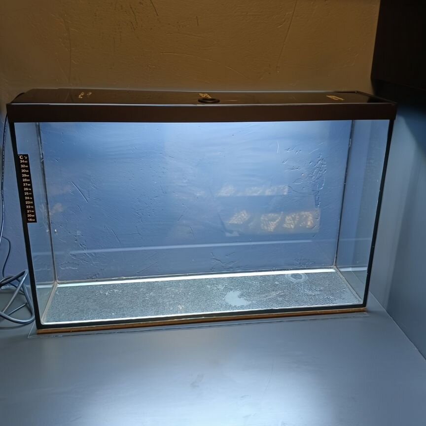 Аквариум плоский б/у