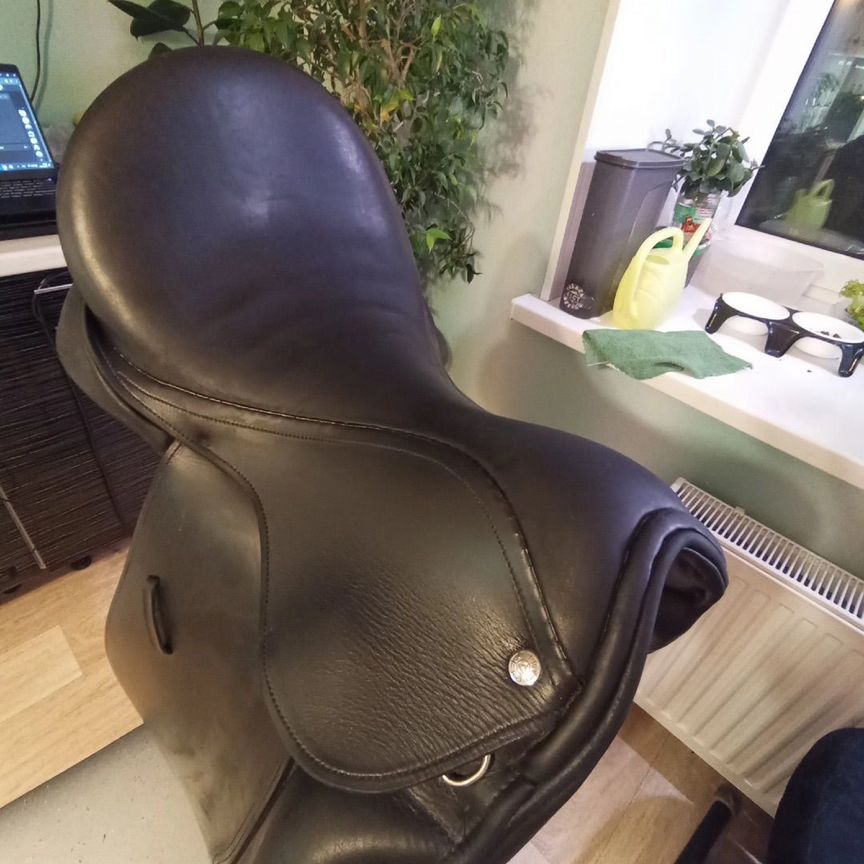 Седло для лошади