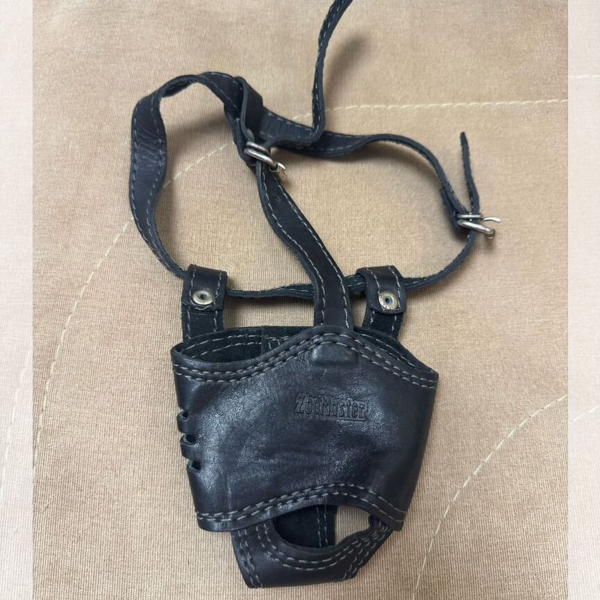 Намордник для собак кожаный