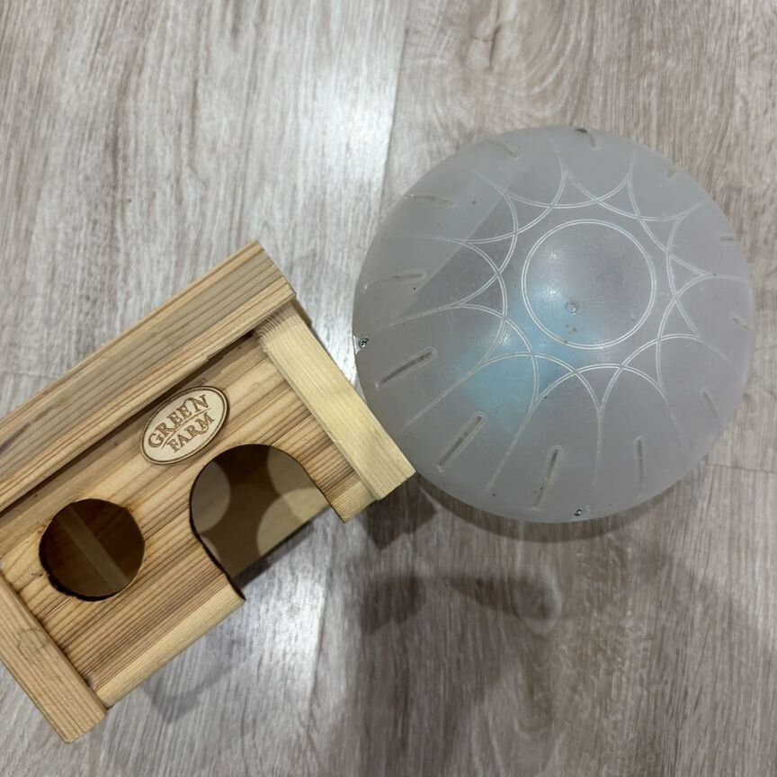 Прогулочное колесо и домик для хомяка