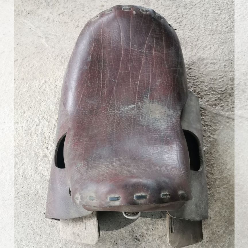 Седло для лошади