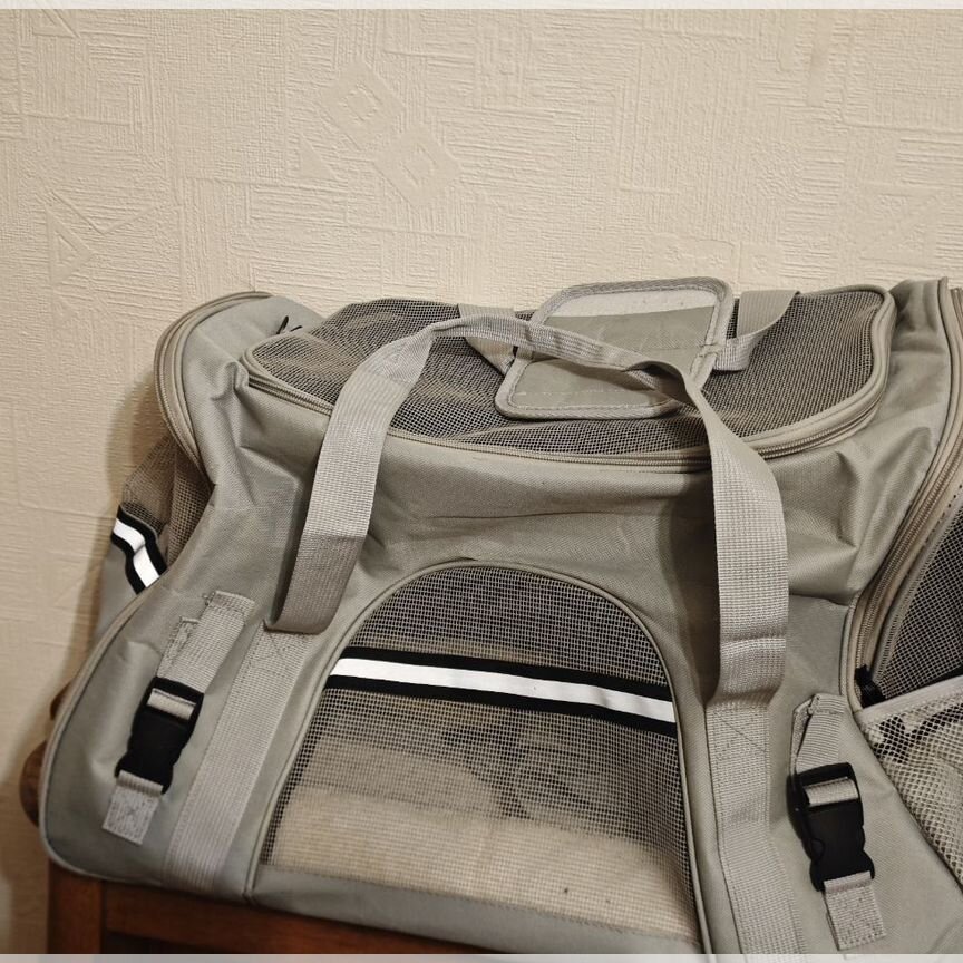 Переноска для кошек и мелких пород собак