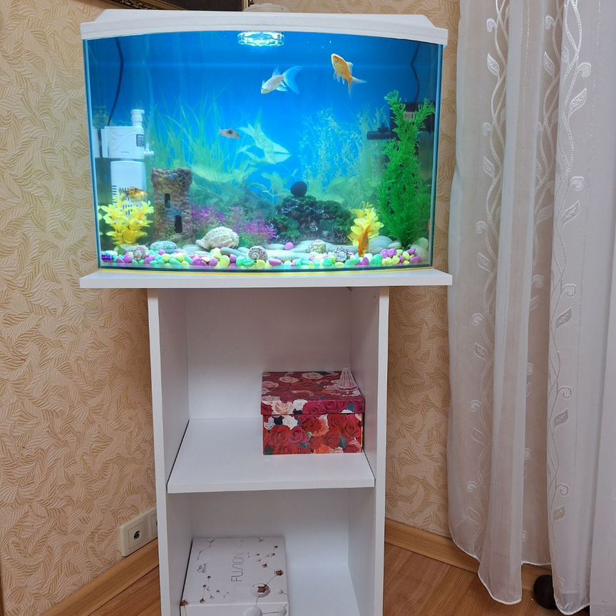 Продам аквариум 65 л с декором