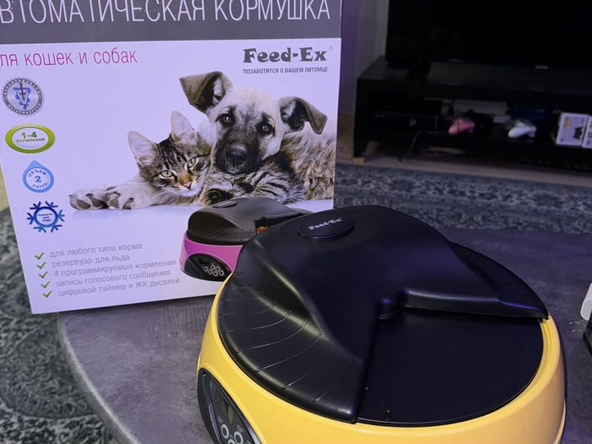 Автоматическая кормушка для кошек и собак