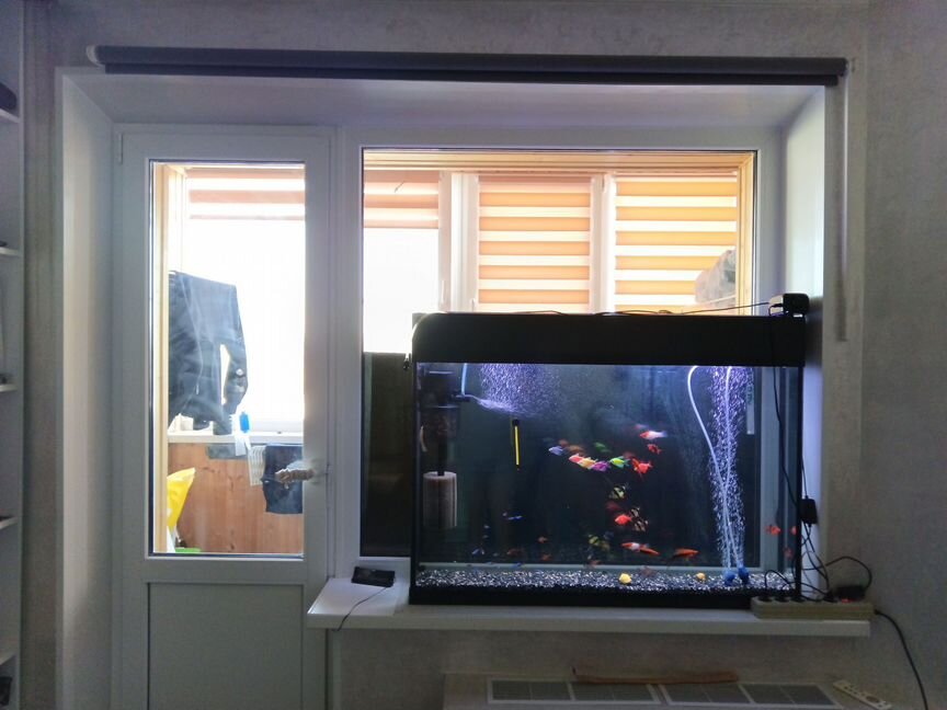 Аквариум с рыбками бу