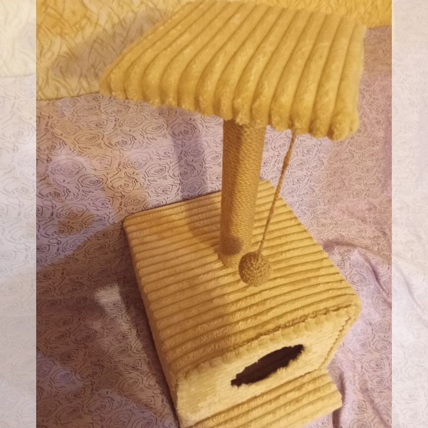 Домик-когтеточка для кошек