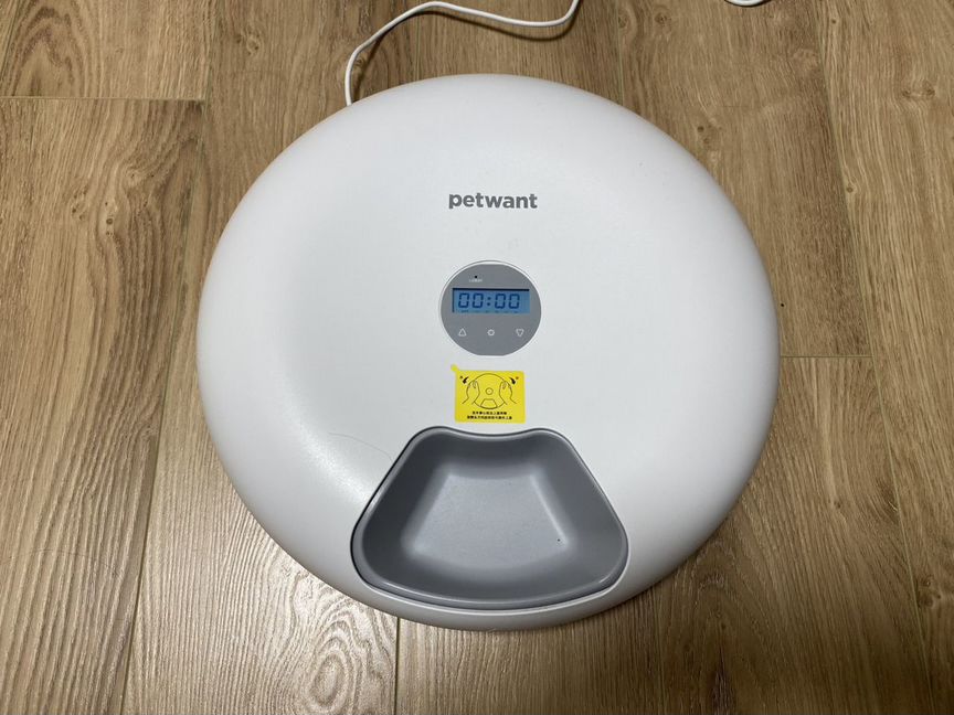 Кормушка Petwant f6