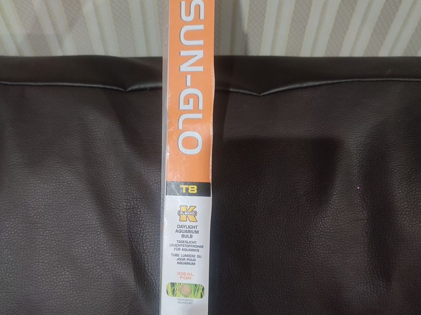 Люминесцентная лампа для аквариума