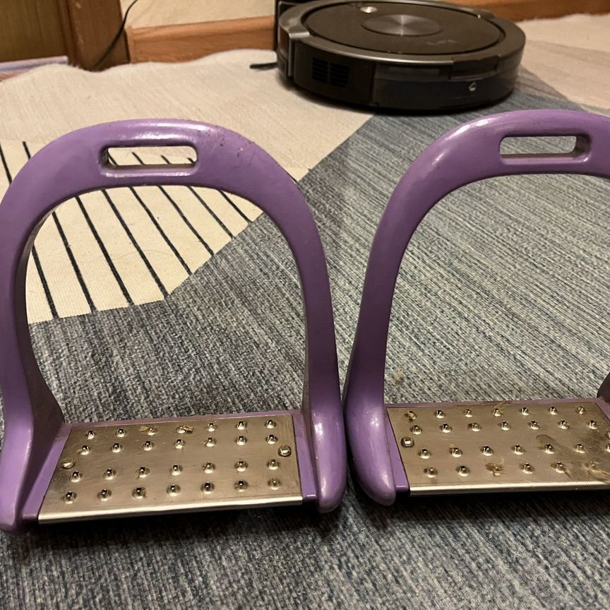 Стремена для лошади