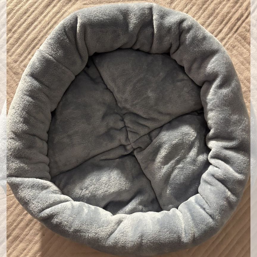 Лежанка для кошек