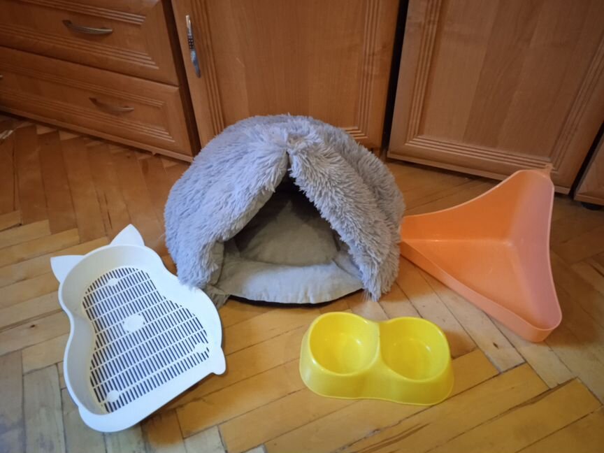 Лоток, миски, угловой туалет кошки/щенка/грызуна