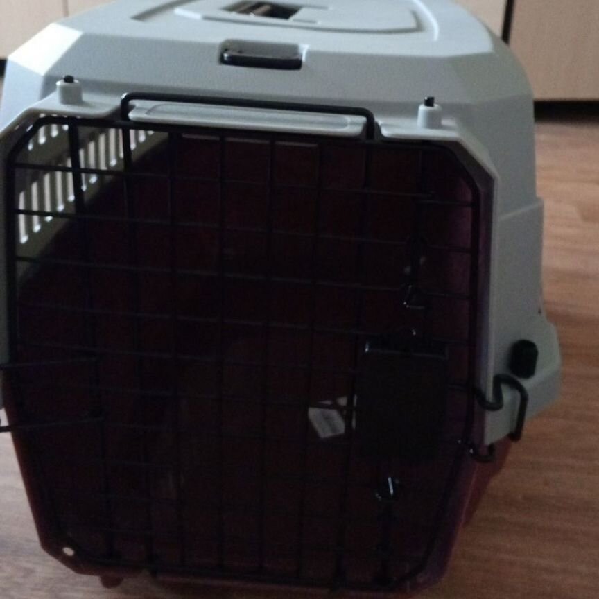 Переноска для животных пластиковая