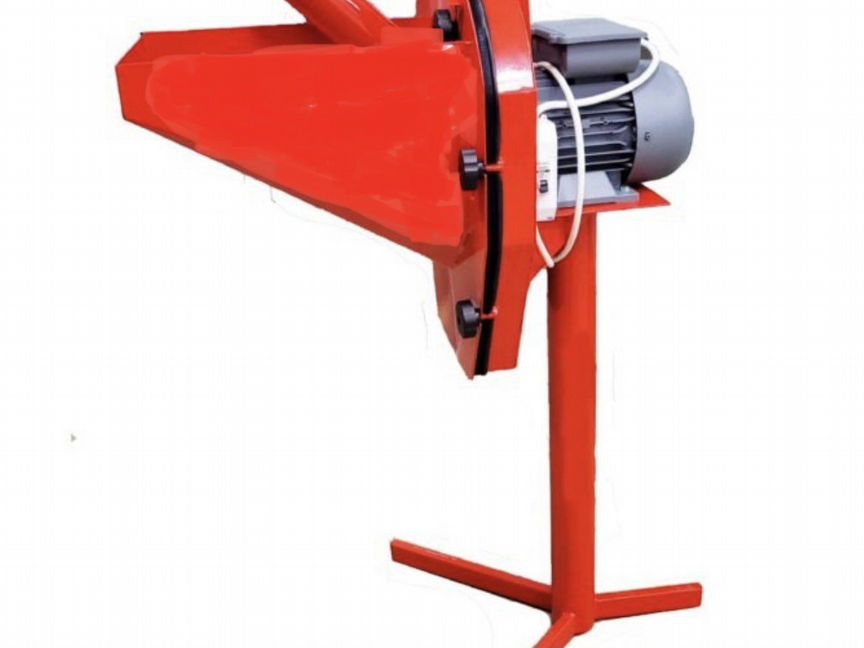 Зернодробилка зубр-700 (2,2 кВт-220В)