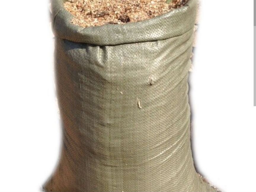 Опилки в мешках