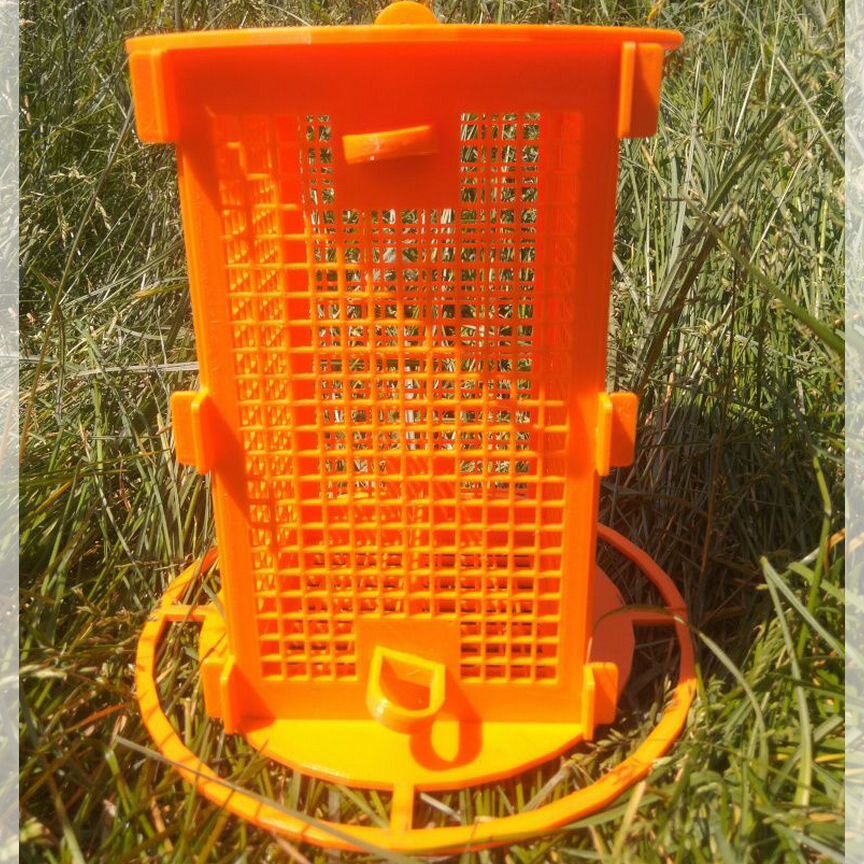 Разборная кормушка для уличных птиц из пла