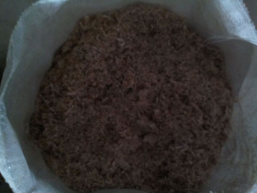 Опилки в мешках