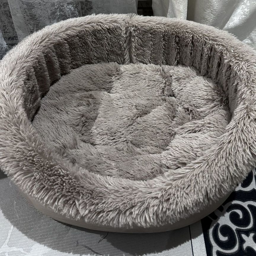 Лежанка для собак и кошек