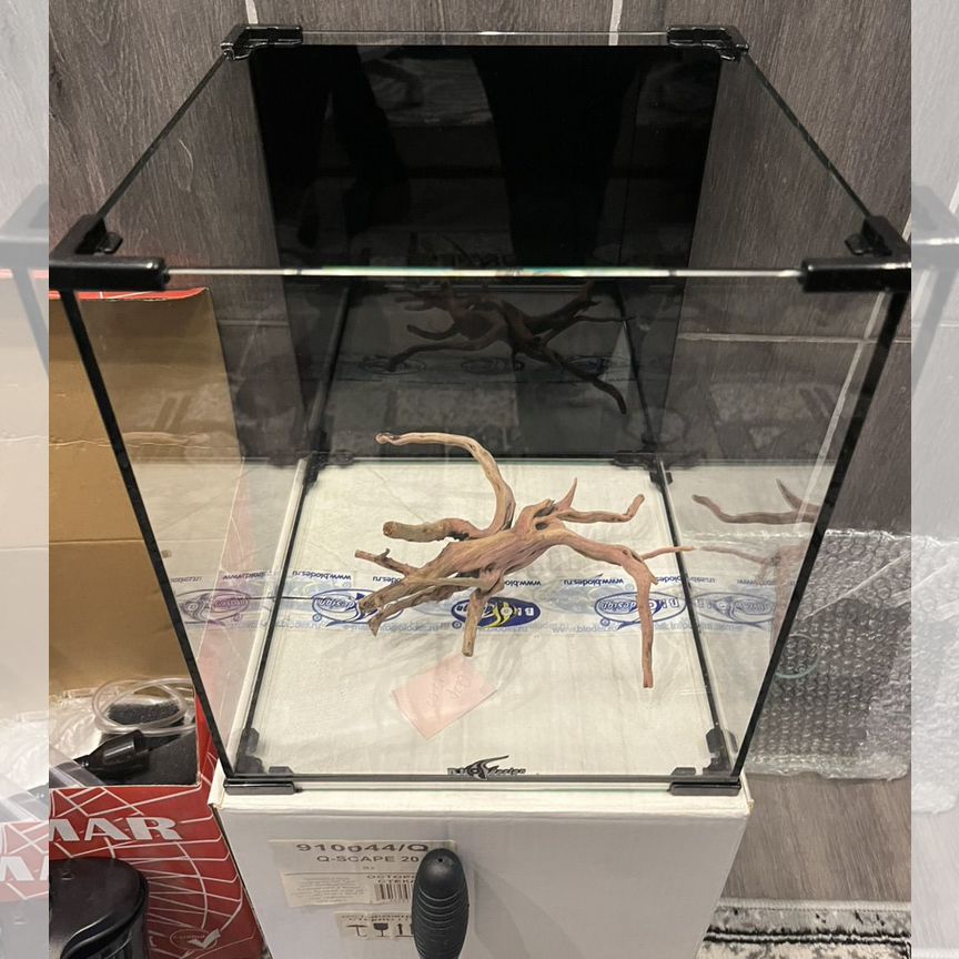 Аквариум куб 20 литров с оборудованием