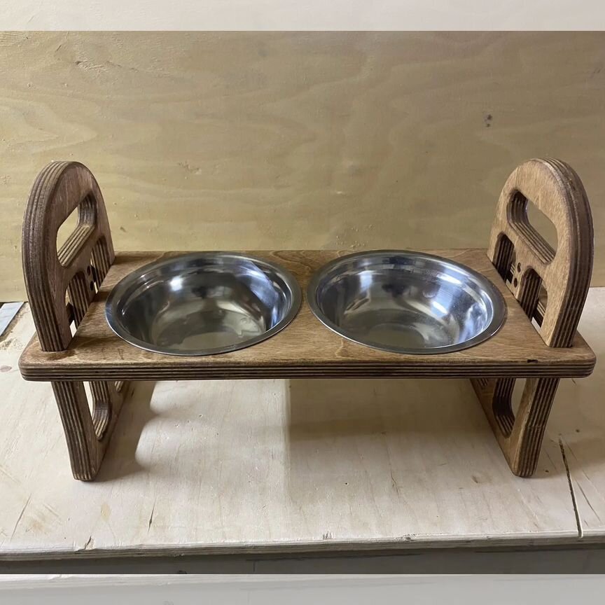 Унивесальная кормушка для собак и кошек