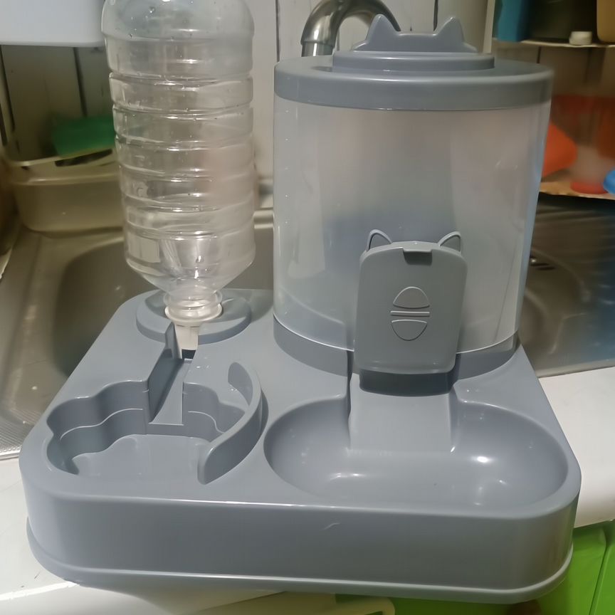 Автоматическая кормушка для домашних животных