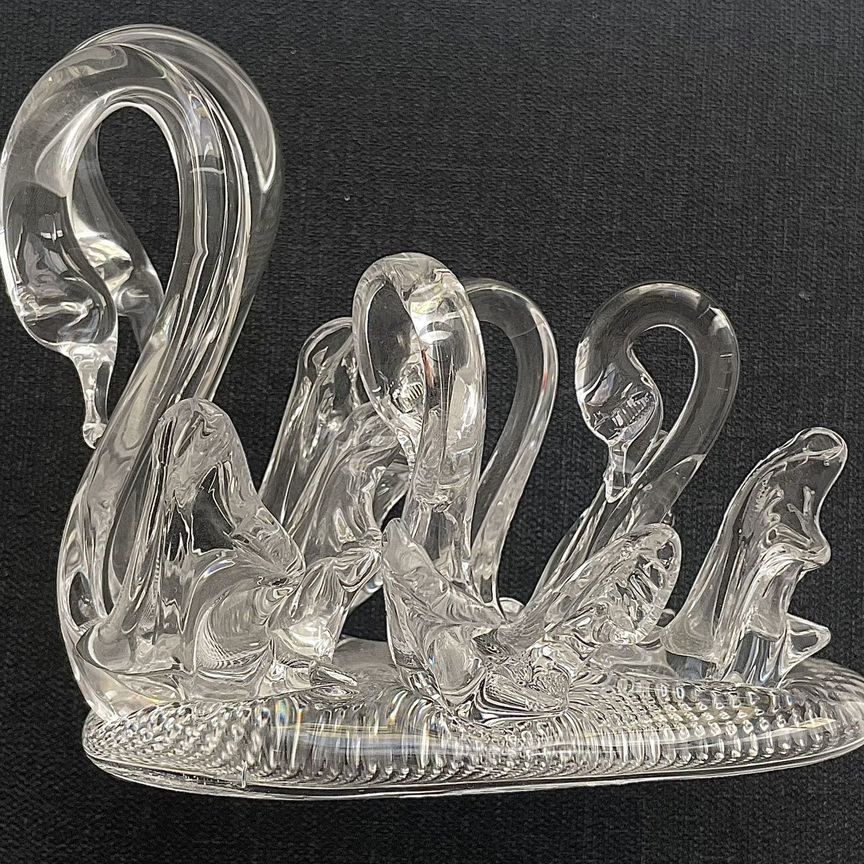 Лебеди. Стеклянная статуэтка