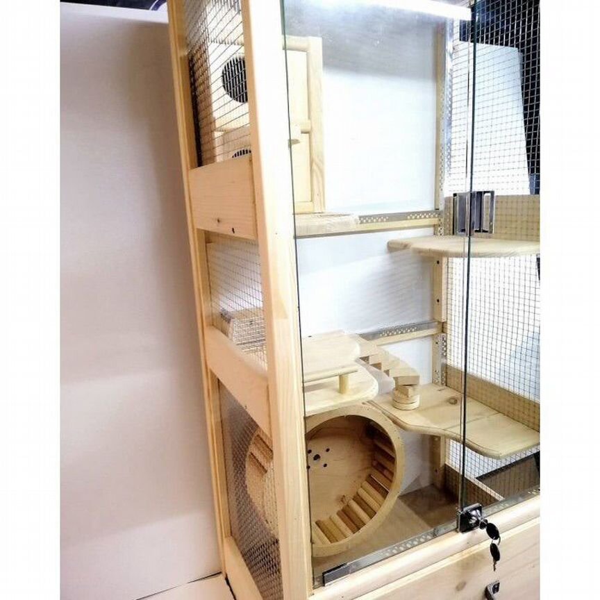Витрина для шиншилл
