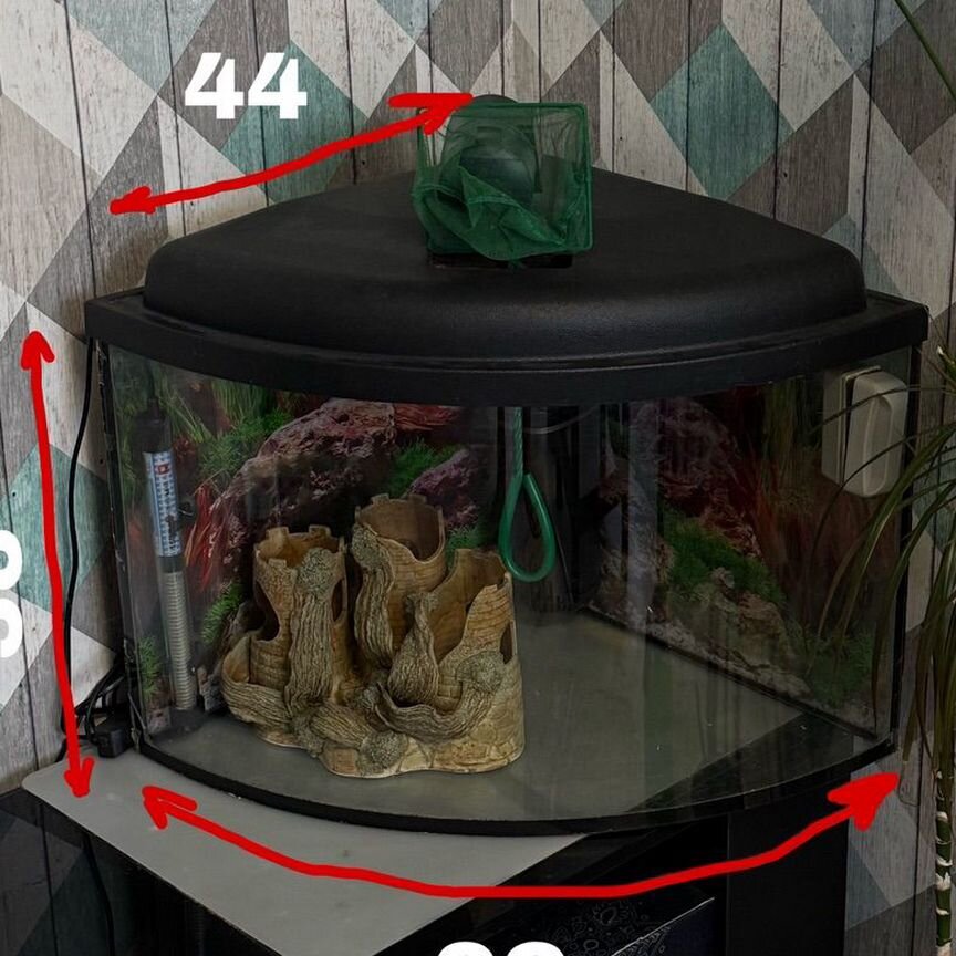 Аквариум угловой