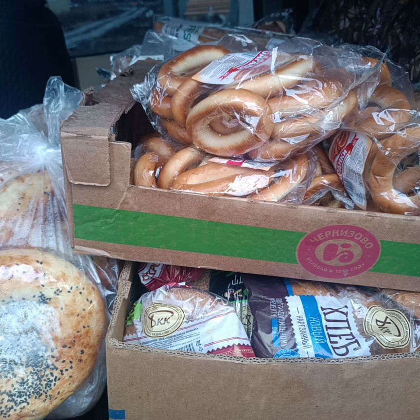 Хлеб, молочка для животных