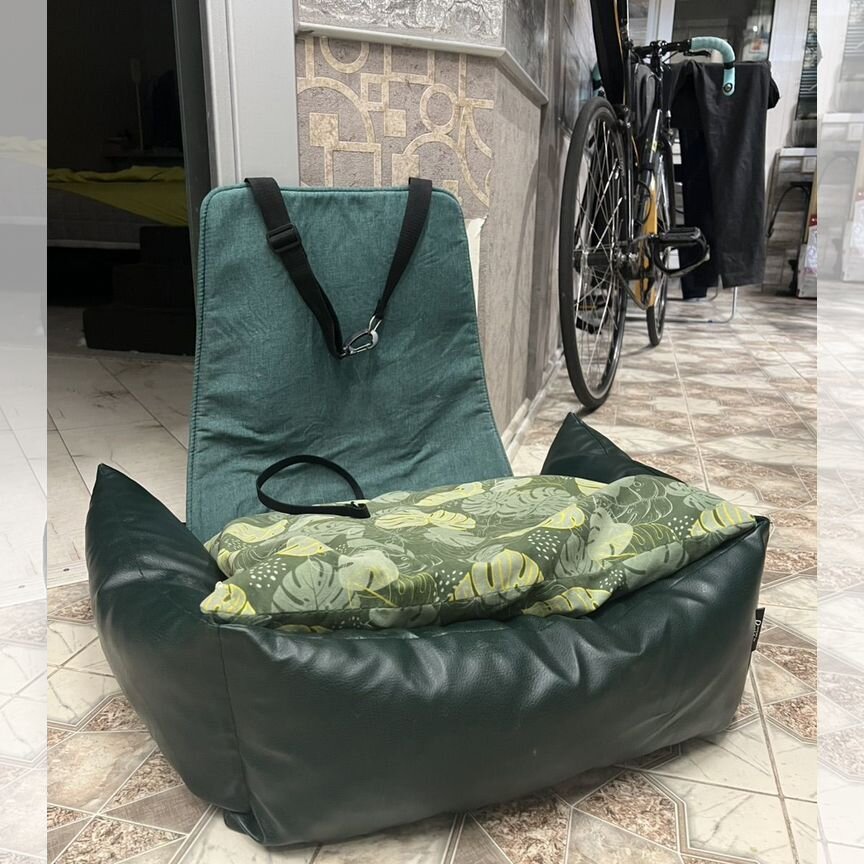 Лежанка для автомобильного сиденья 60х60 см