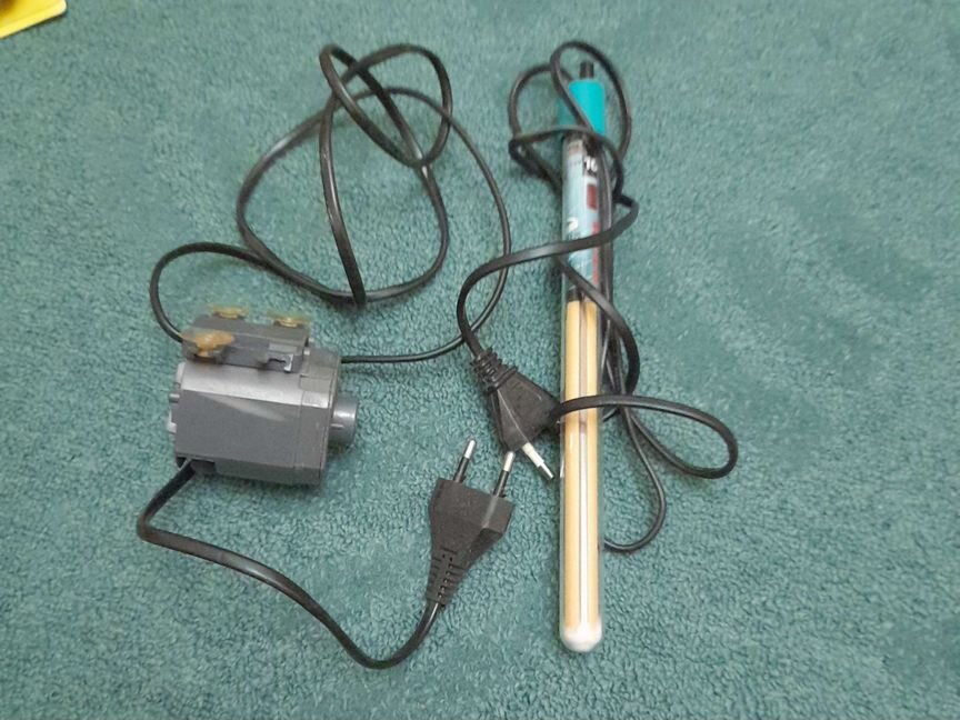 Компресор и нагреватель в аквариум