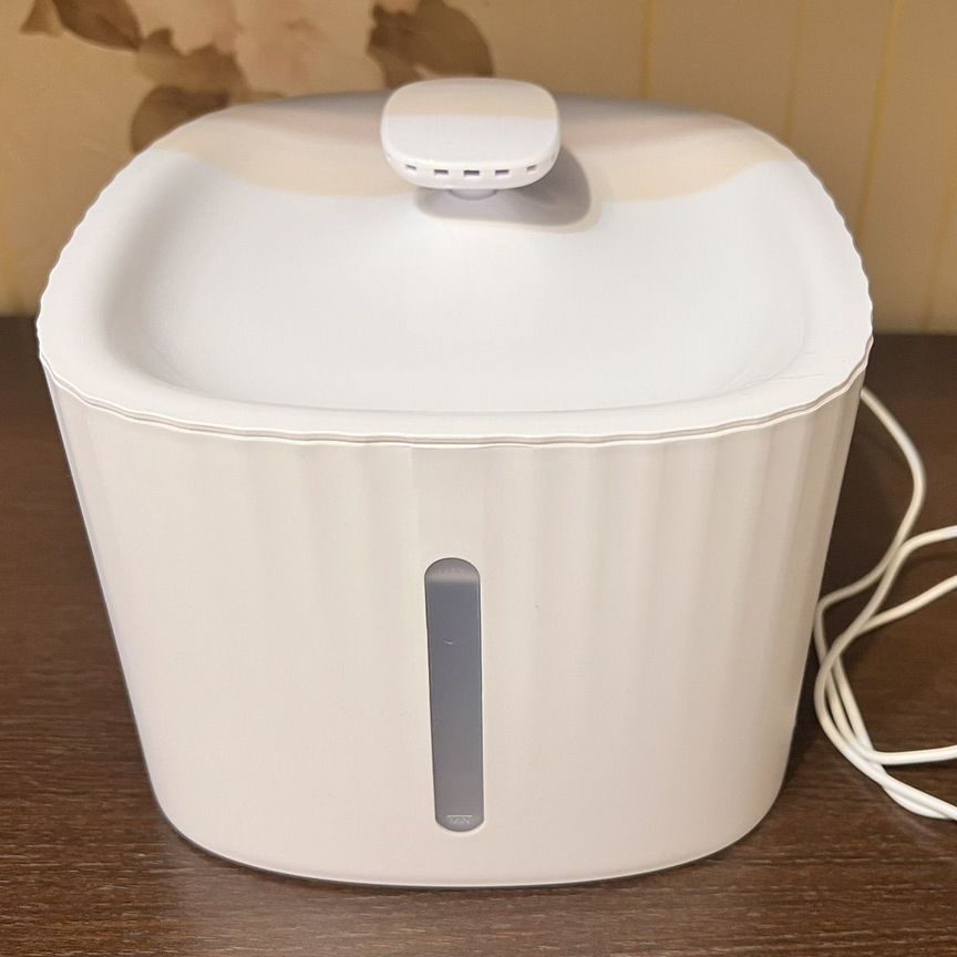 Фонтан поилка для кошек