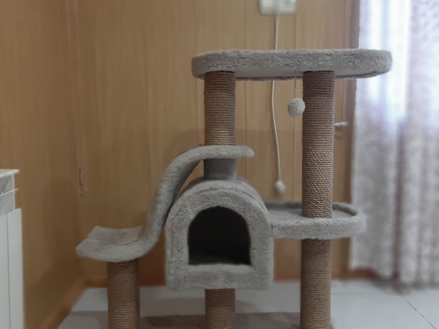 Домик для кошки с когтеточкой бу